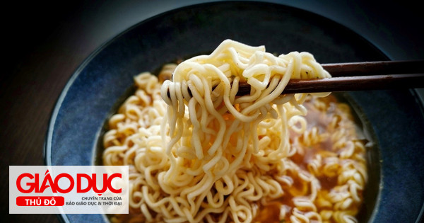 Cách ăn mì tôm không hại sức khỏe