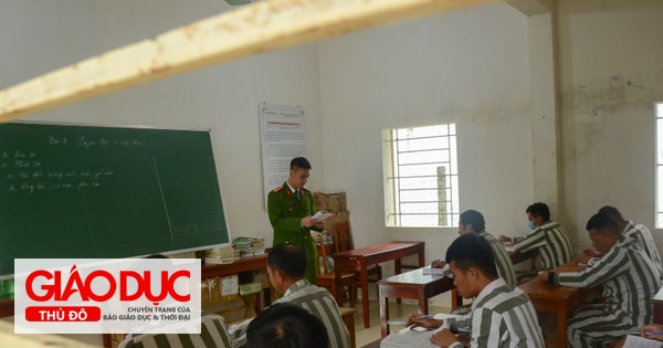 Dạy người sau… song sắt