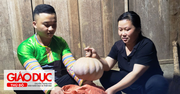 Sung Văn Chía rời 'cổng trời' đi tìm tri thức