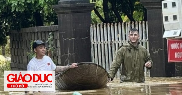 Người nước ngoài tất bật cứu trợ vùng lũ: Quá xúc động về tình người ở ...